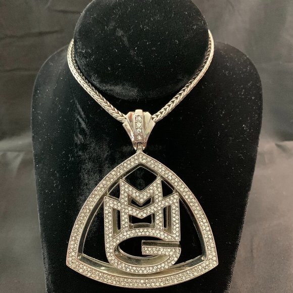 Maybach Music Group Logo